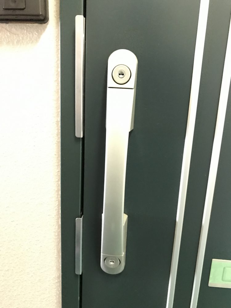 【堺市南区茶山台】美和ロック MIWA MCY-492 『10PGF+10DAF』 37㍉ プッシュプル錠 鎌デット カバエース 工事事例｜大阪府堺市で鍵･防犯のことなら カギの救急車 鳳店